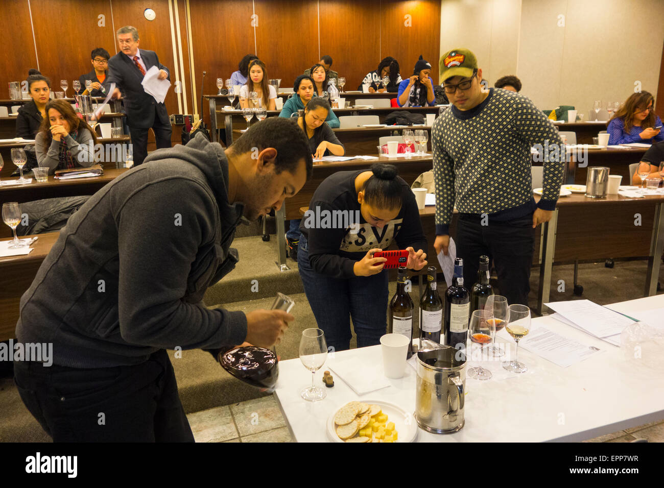 Taking photographs classroom hi-res stock photography and images - Alamy