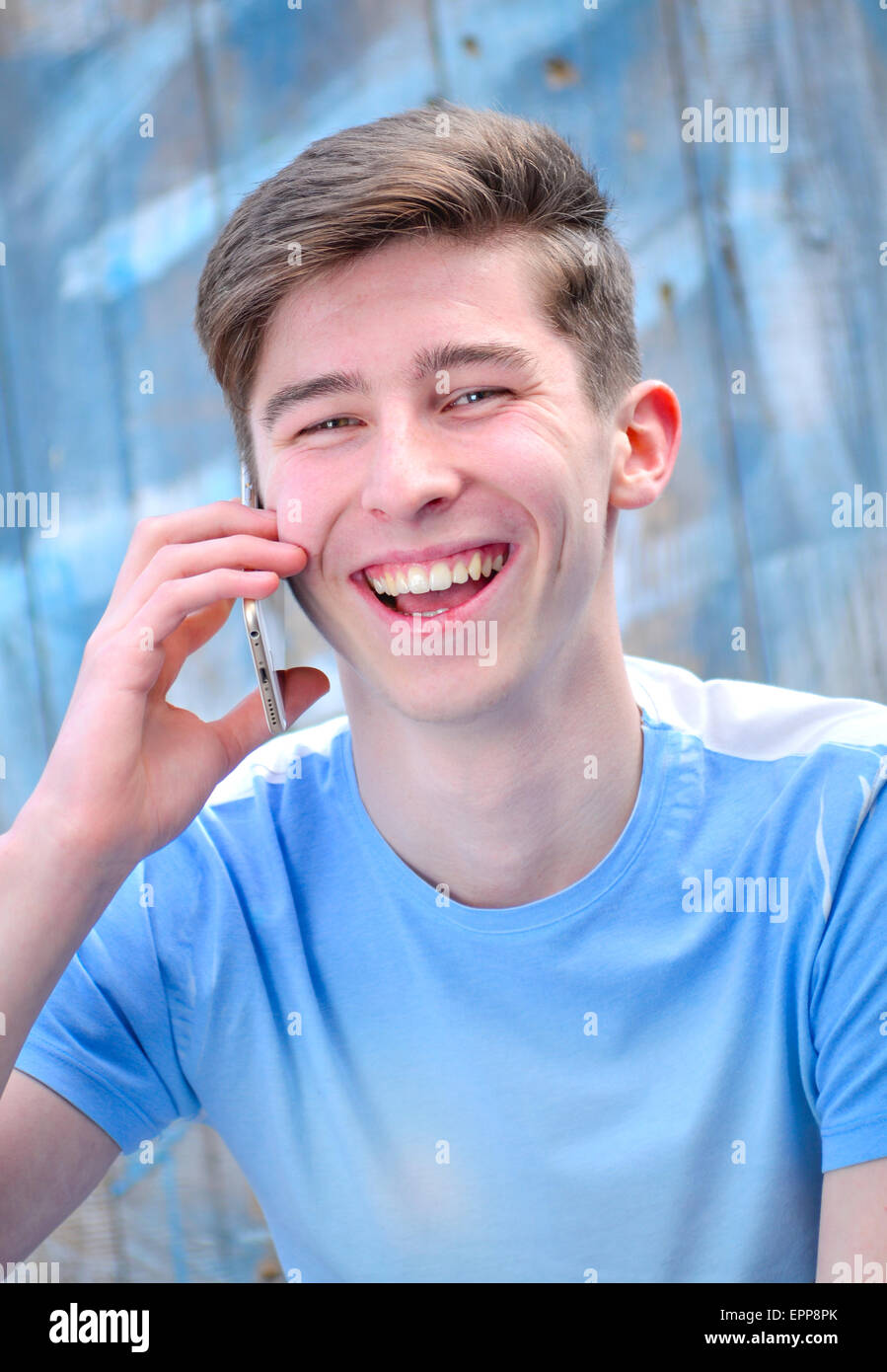 Teenager Using a Mobile Phone Stock Photo - Alamy