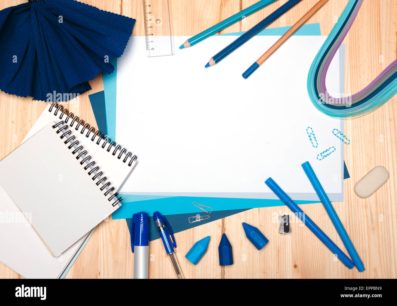 Markers the crumpled paper hi-res stock photography and images - Alamy