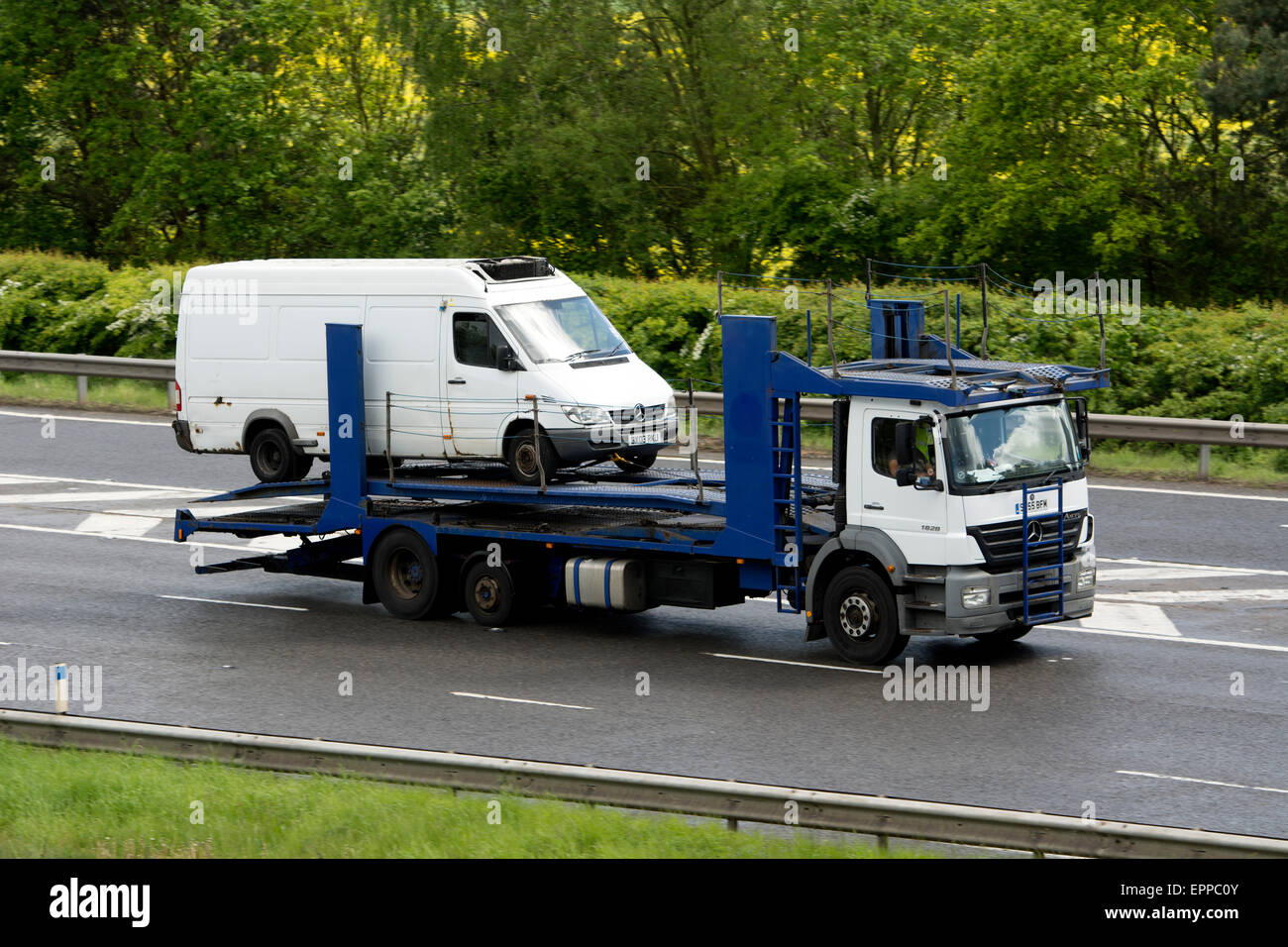 Lorry carrying hi-res stock photography and images - Alamy