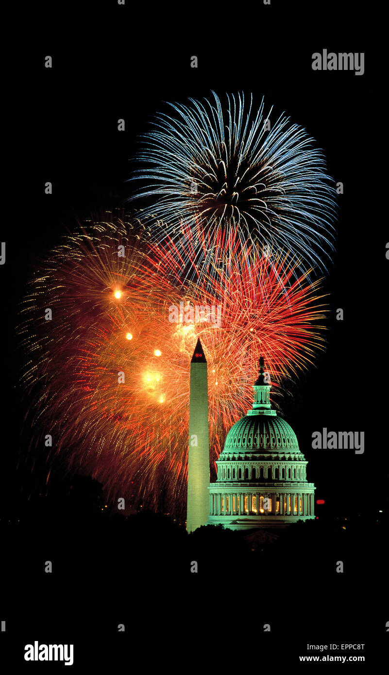 Washington DC. July 4th 1993 Fireworks light up the skies over the US ...