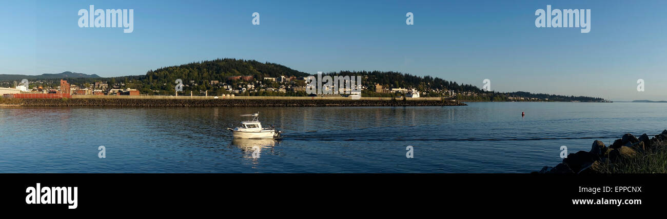 Boat on Bellingham Bay. Port of Bellingham, Washington state, USA Stock ...
