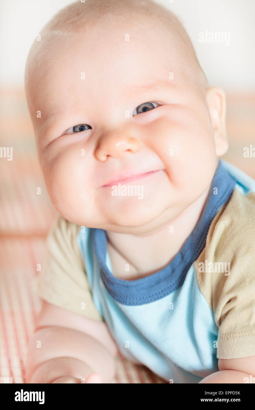 Beautiful baby smiling cute hi-res stock photography and images - Alamy