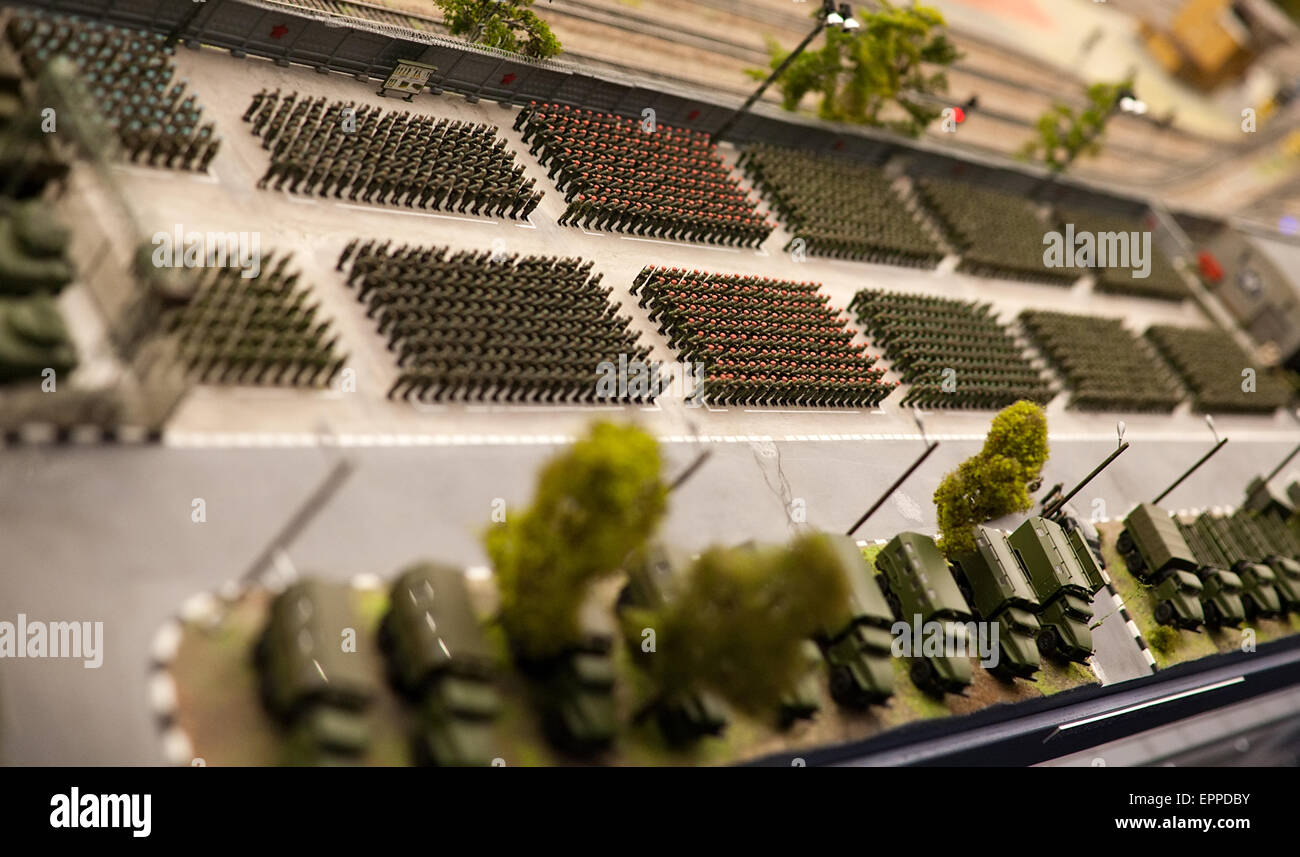 military toy soldiers formation parade top view Stock Photo - Alamy