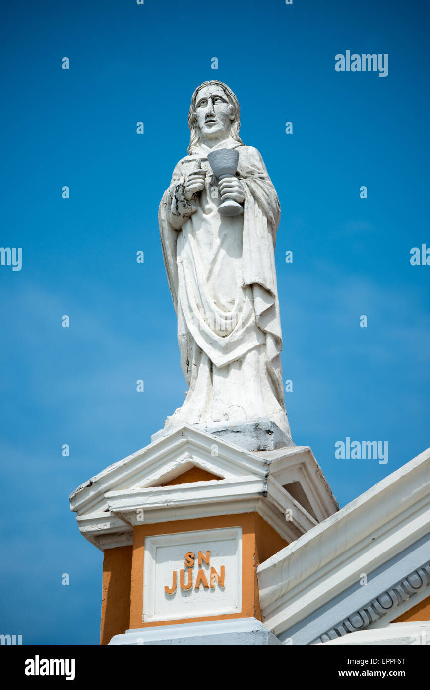 Iglesia de Xalteva Saint John Statue Granada Nicaragua // GRANADA ...