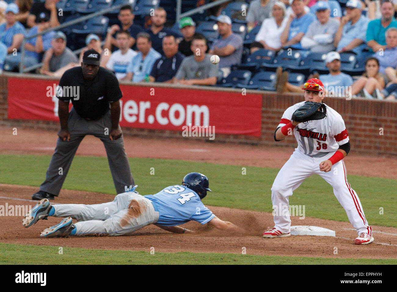 infielder Brian Miller (34) of the North Carolina Tar Heels beats the ...