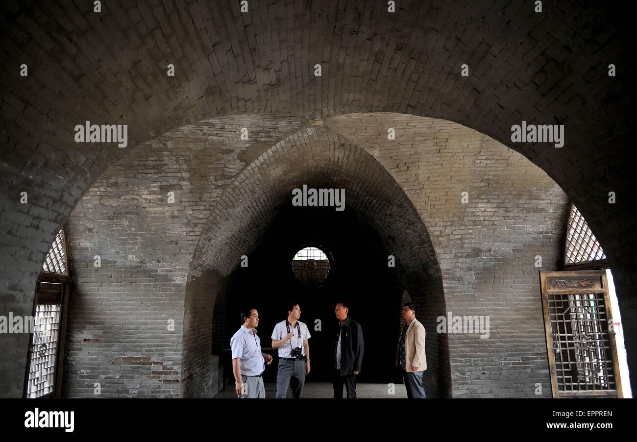 Zichang, China's Shaanxi Province. 20th May, 2015. People visit the ...