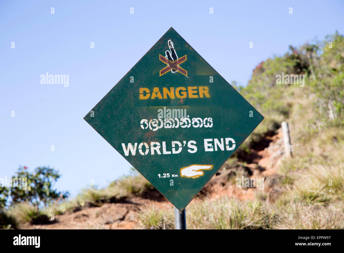 Sign warning of danger at World's End cliff at Horton Plains national ...