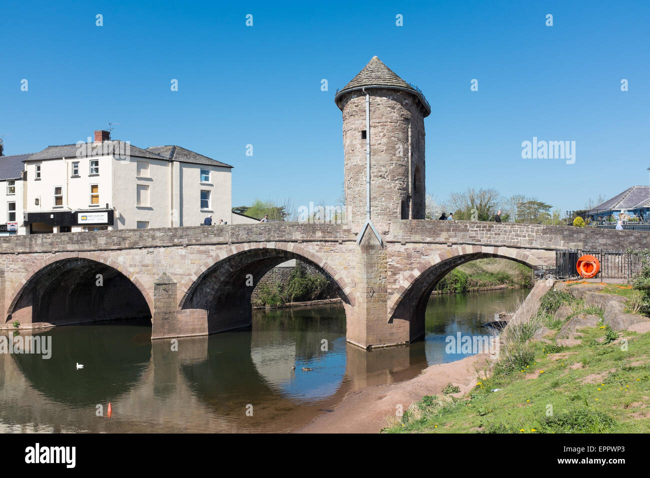 Monnow bridge and gate hi-res stock photography and images - Alamy
