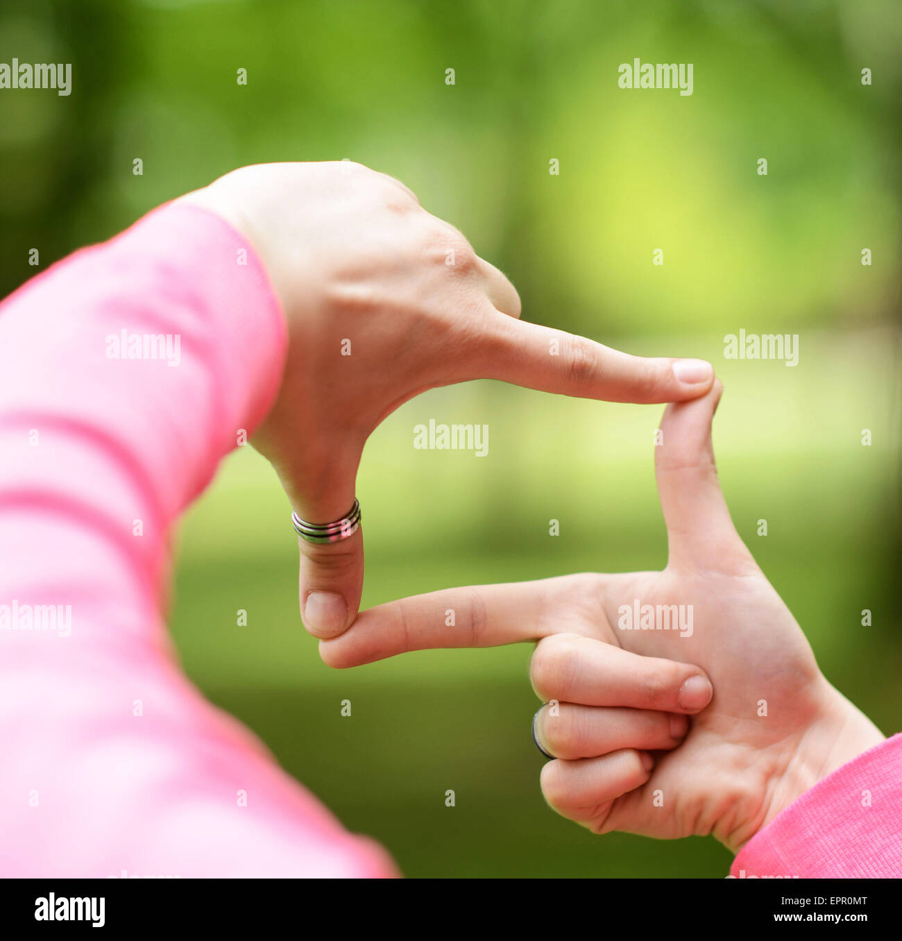 Close up of hands making frame gesture 3 Stock Photo - Alamy