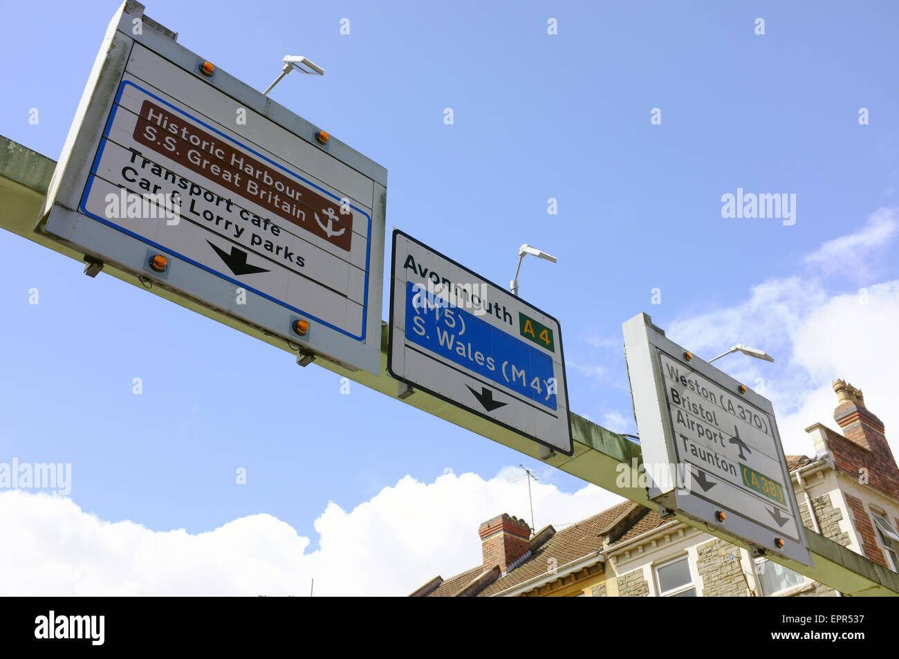 Road signs gantry bristol hi-res stock photography and images - Alamy