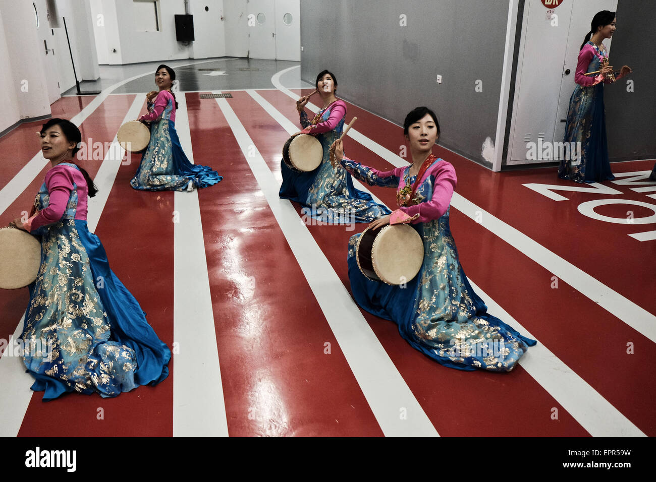 Jerusalem, Israel. 21st May 2015. A South Korean dance troupe rehearses ...