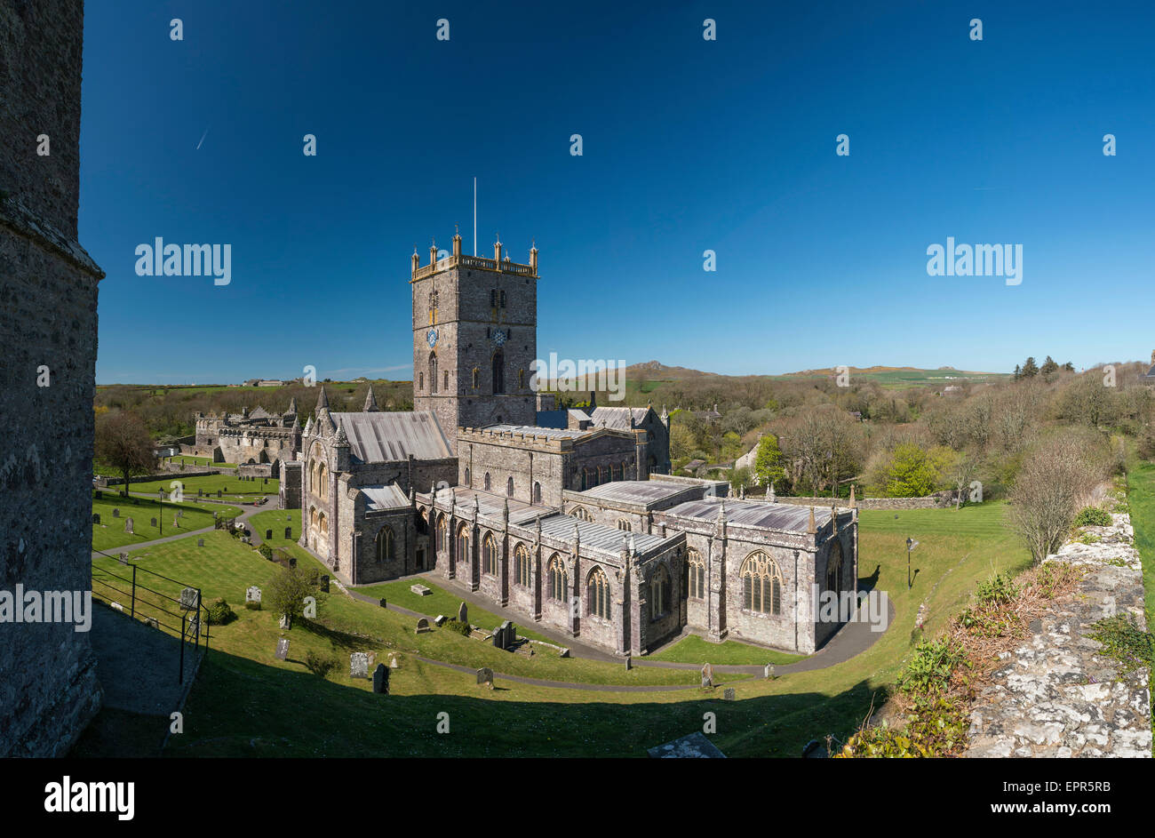 Saint davids church hi-res stock photography and images - Alamy