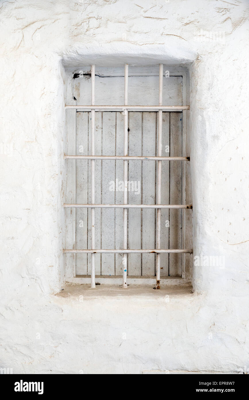 Trellis window hi-res stock photography and images - Alamy