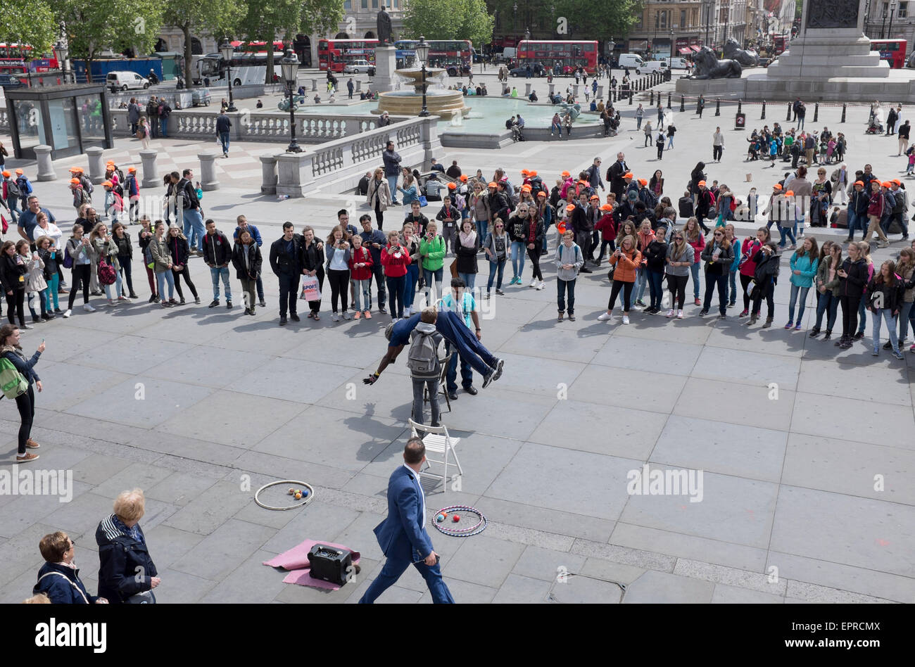 London crowd street hi-res stock photography and images - Alamy