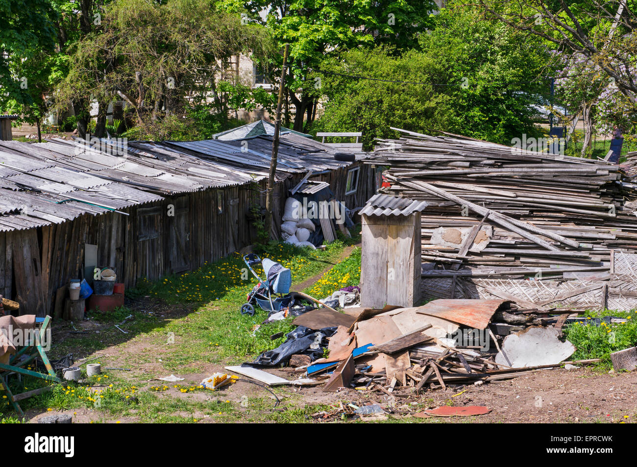 Slum accommodation hi-res stock photography and images - Alamy