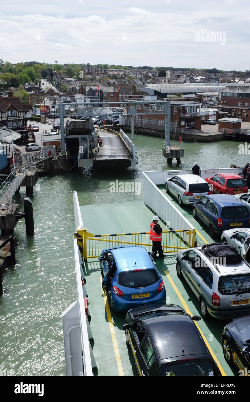 Ferry terminal east cowes hi-res stock photography and images - Alamy