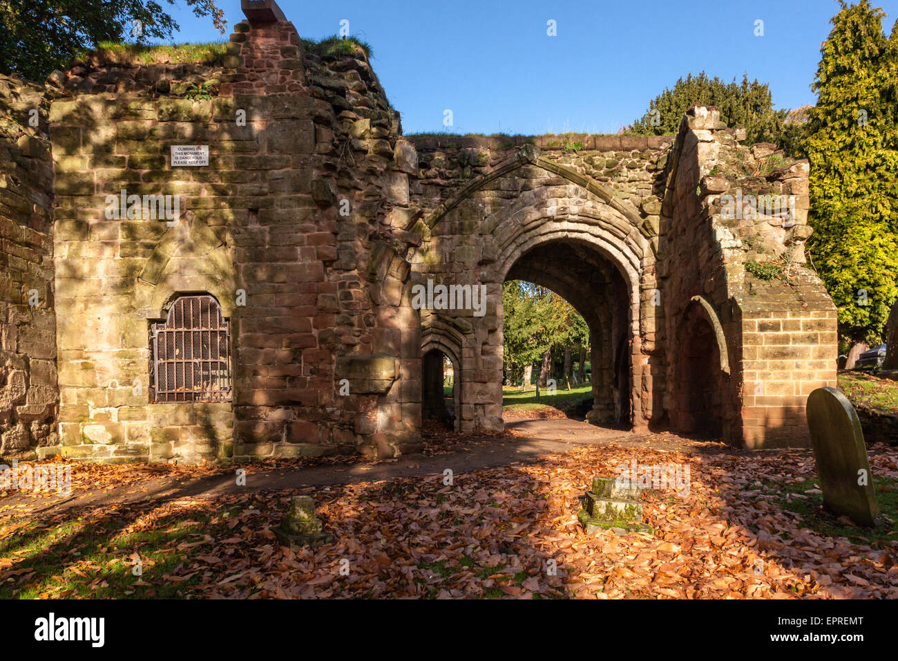 Kenilworth abbey gatehouse hi-res stock photography and images - Alamy