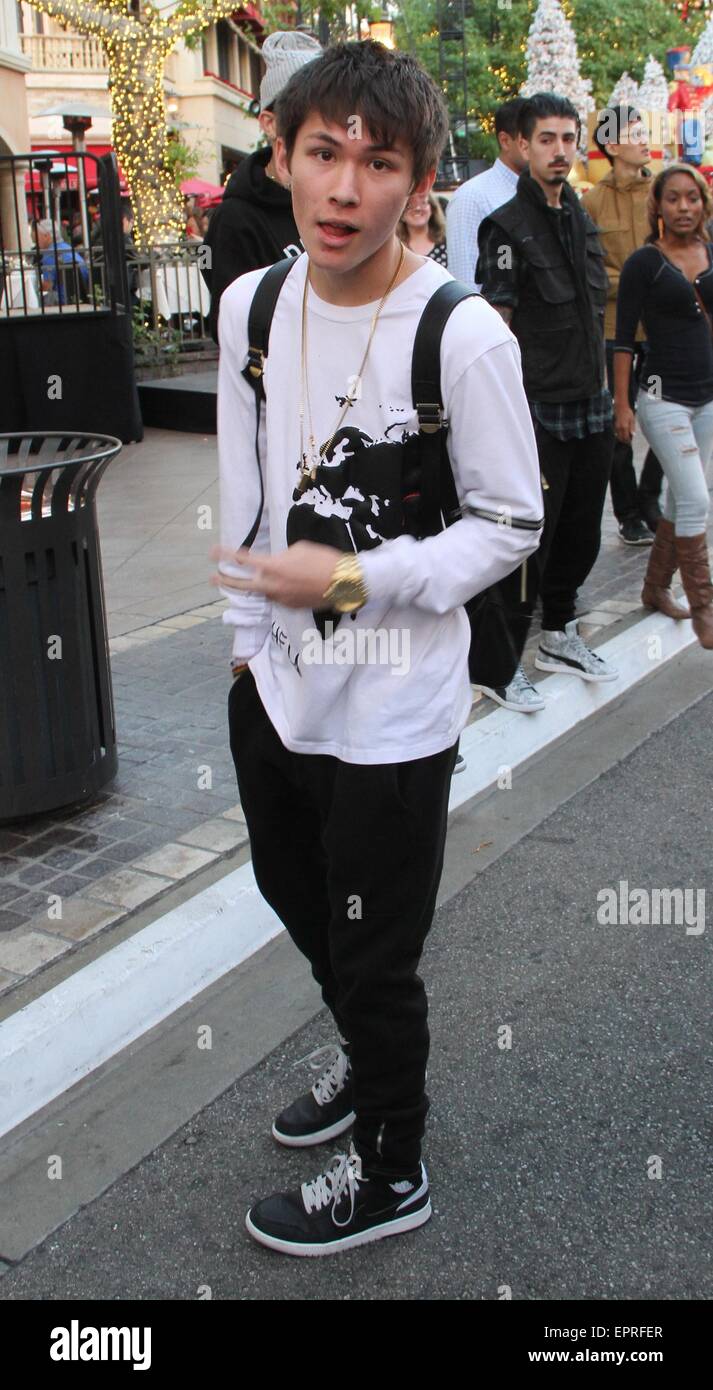 Carter Reynolds out shopping at The Grove Featuring: Carter Reynolds ...
