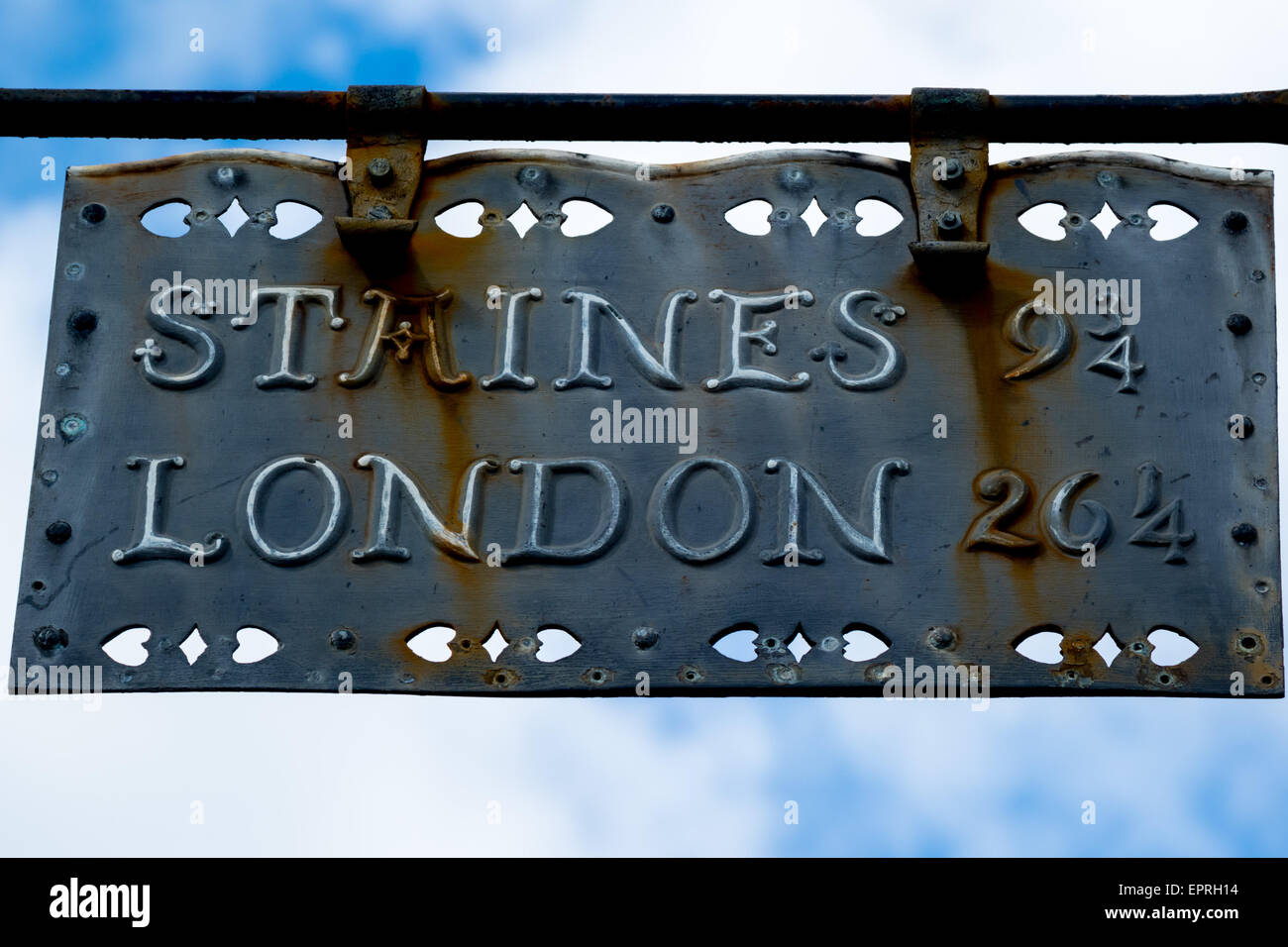 London staines uk hi-res stock photography and images - Alamy