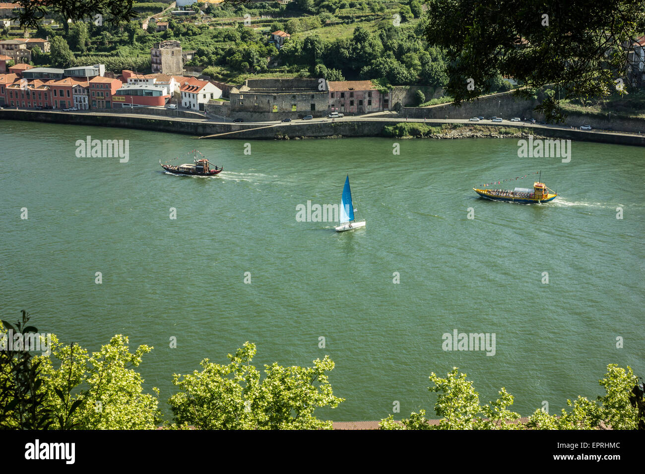 River boat sailing hi-res stock photography and images - Alamy