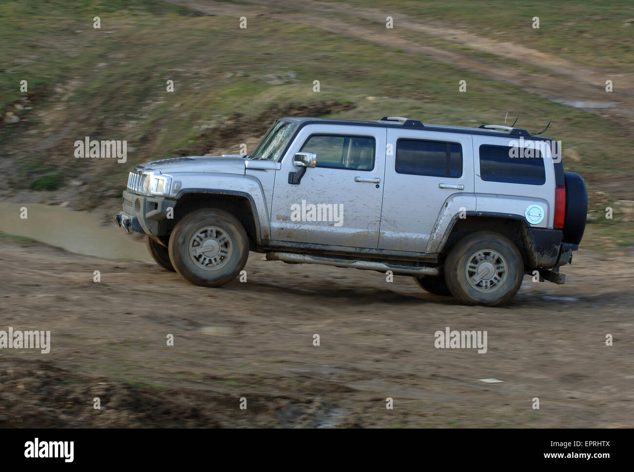 Hummer H3 driving off road Stock Photo - Alamy