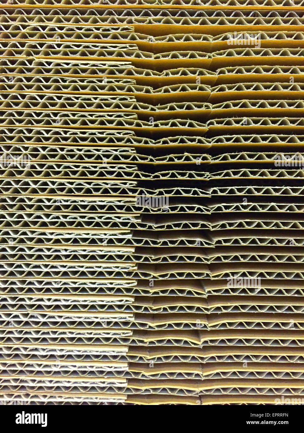 Corrugated cardboard cross section hi-res stock photography and images ...