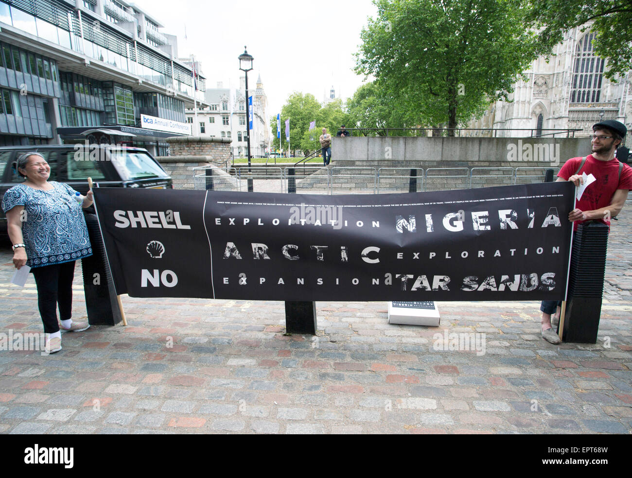 Shell Oil High Resolution Stock Photography and Images - Alamy