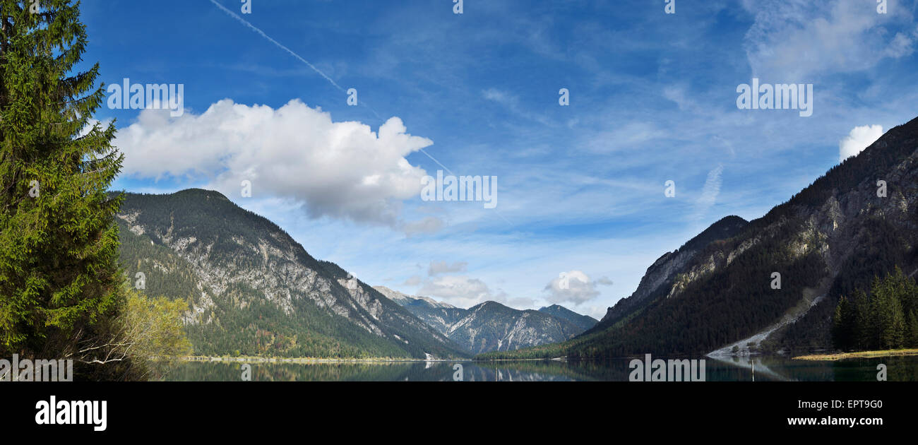 Scenic view of mountains and Lake Plansee in autumn, Tirol, Austria ...