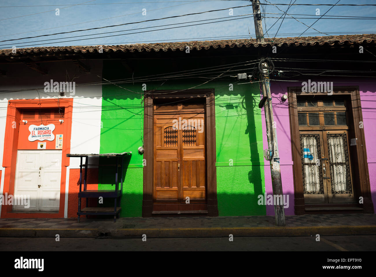 Spanish Colonial Architecture Granada Nicaragua // Featuring brightly ...