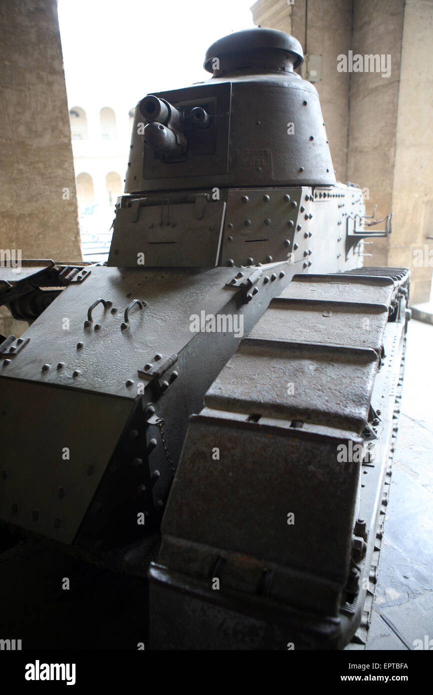 tank outside the Army museum Paris Stock Photo - Alamy