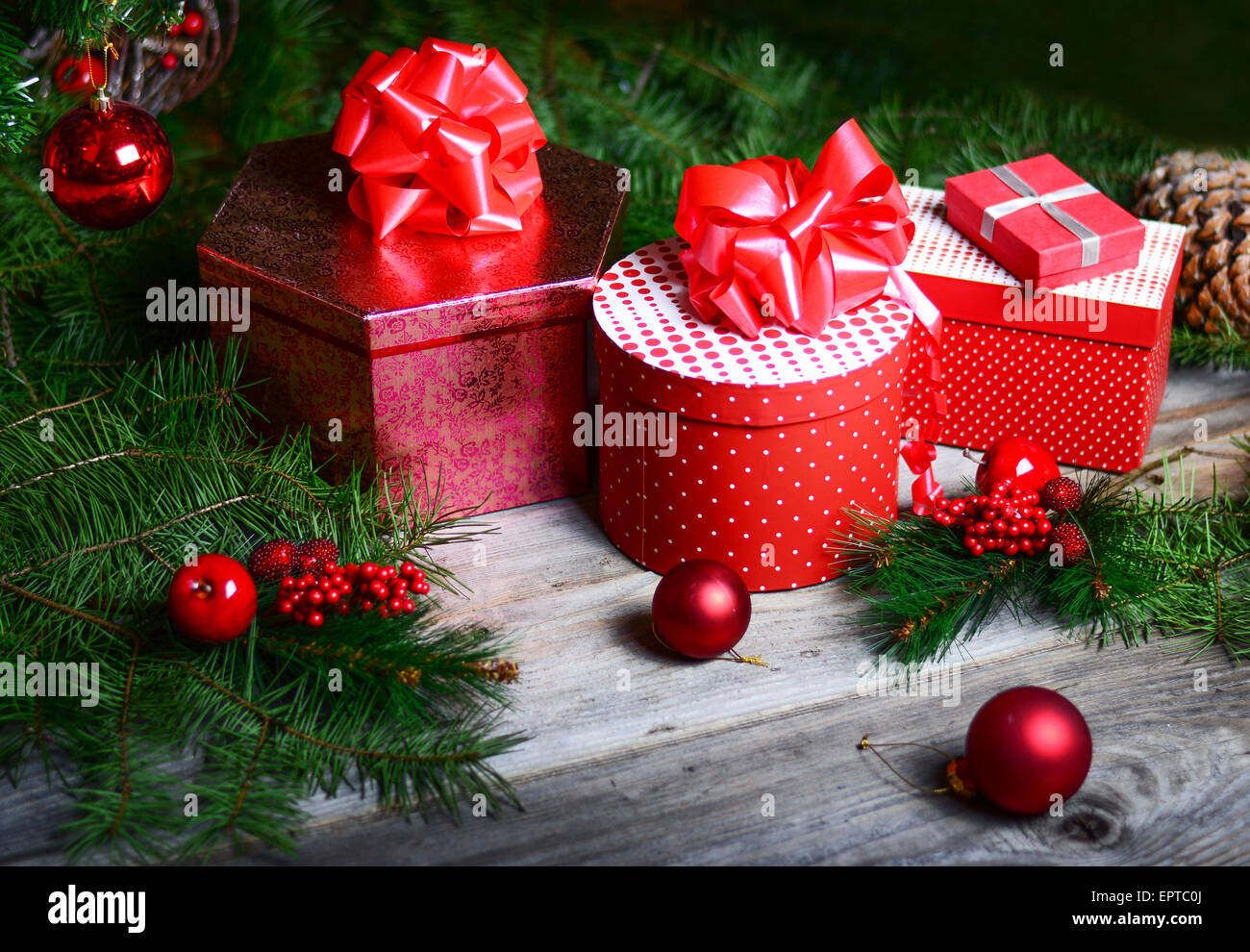 Christmas tree with gifts Stock Photo - Alamy
