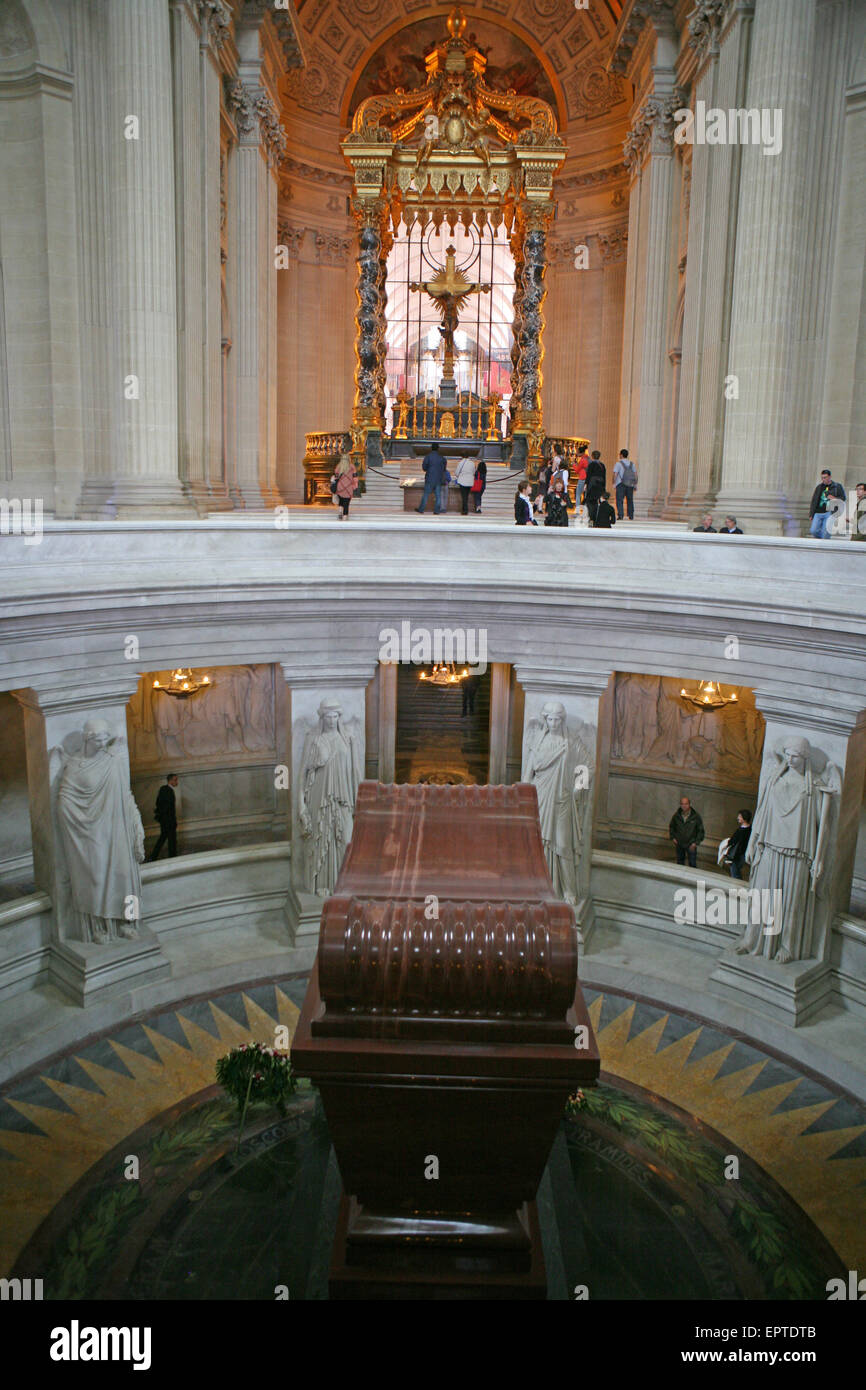 Napoleons tomb Dome church Invalides Paris Stock Photo - Alamy