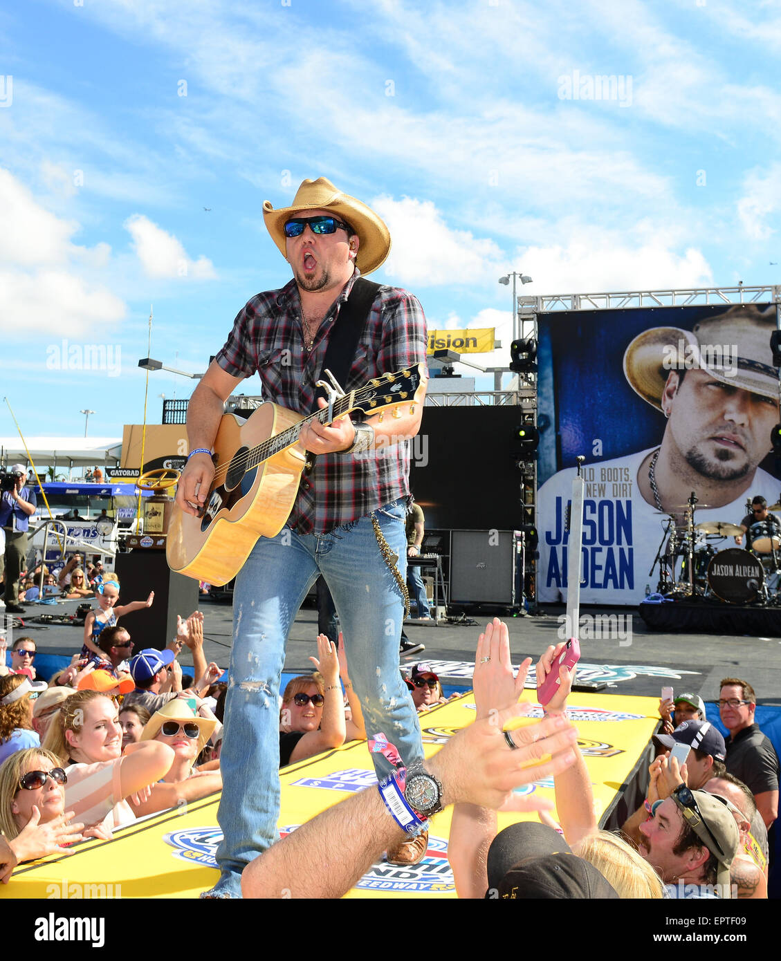 2014 NASCAR Sprint Cup Series, Ford EcoBoost 400 held at the Homestead ...