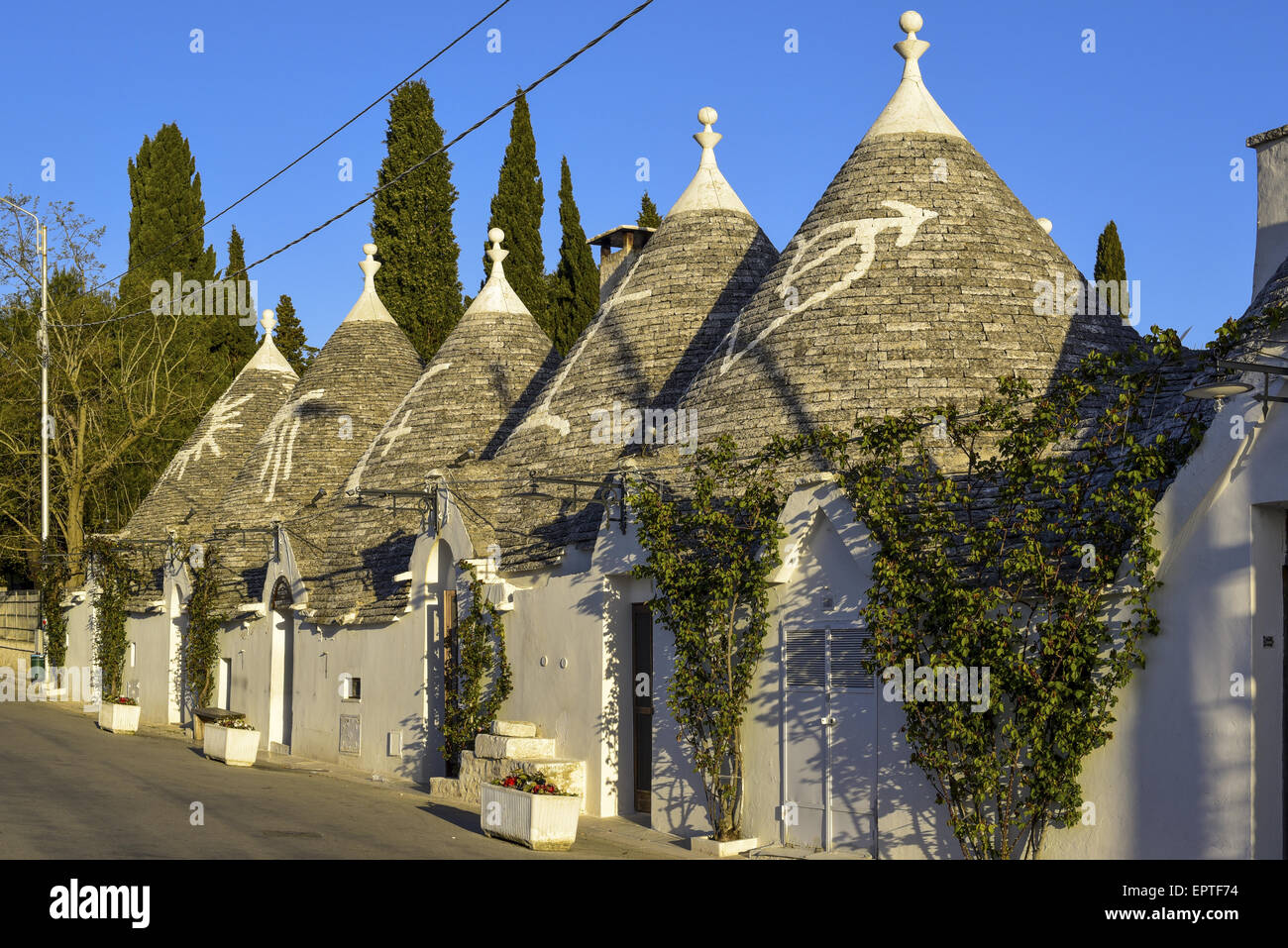 Trullo, Trulli, Alberobello, Apulia, Italy, UNESCO World Heritage Site ...