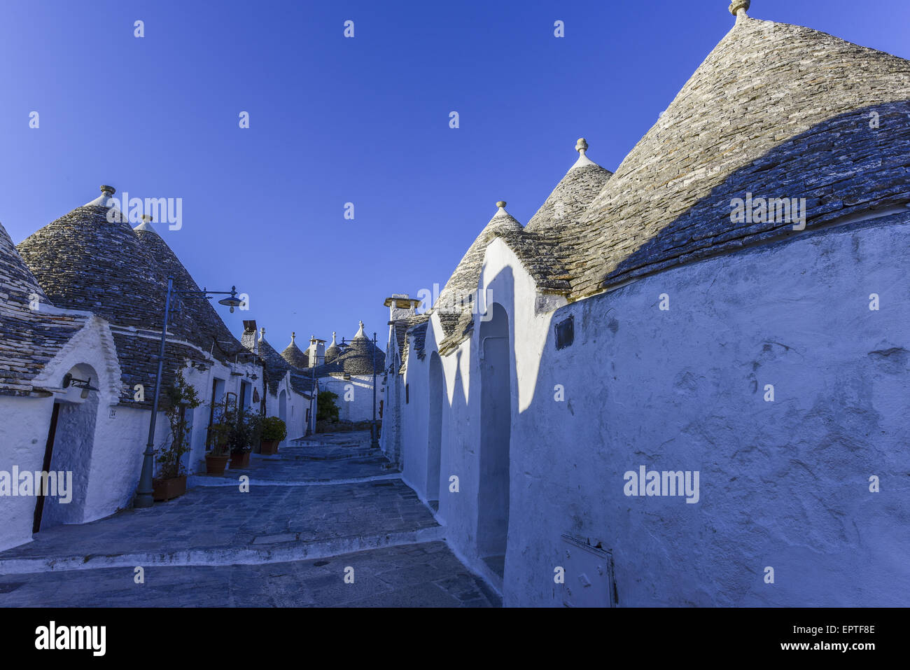 Trullo, Trulli, Alberobello, Apulia, Italy, UNESCO World Heritage Site ...
