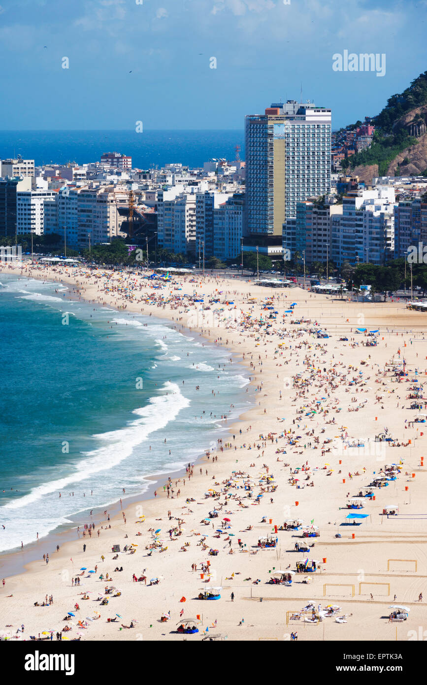 Copacabana beach crowd hi-res stock photography and images - Alamy