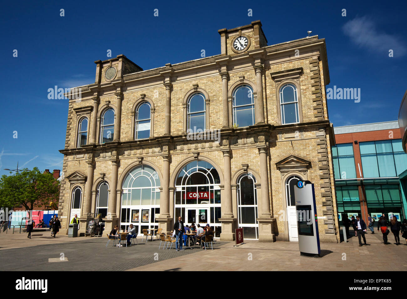 Queens Building Wolverhampton West Midlands England UK Stock Photo - Alamy