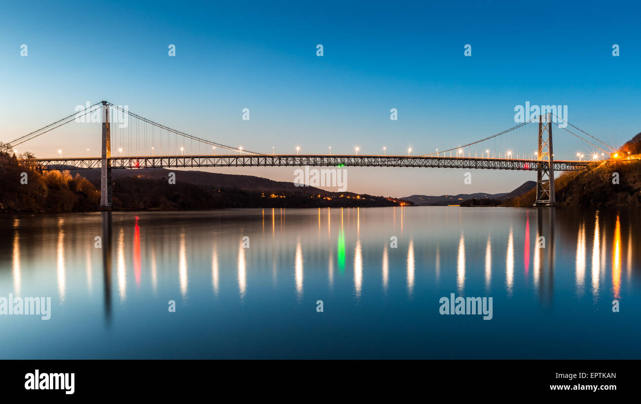 Bear mountain bridge hi-res stock photography and images - Alamy