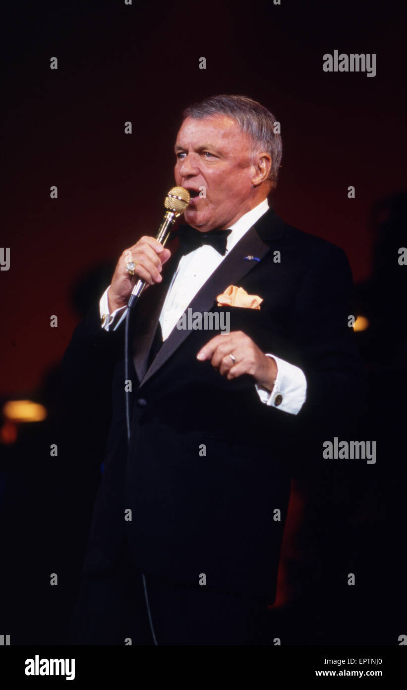 Chicago, Illinois, USA 10th September 1986 Frank Sinatra performs at ...