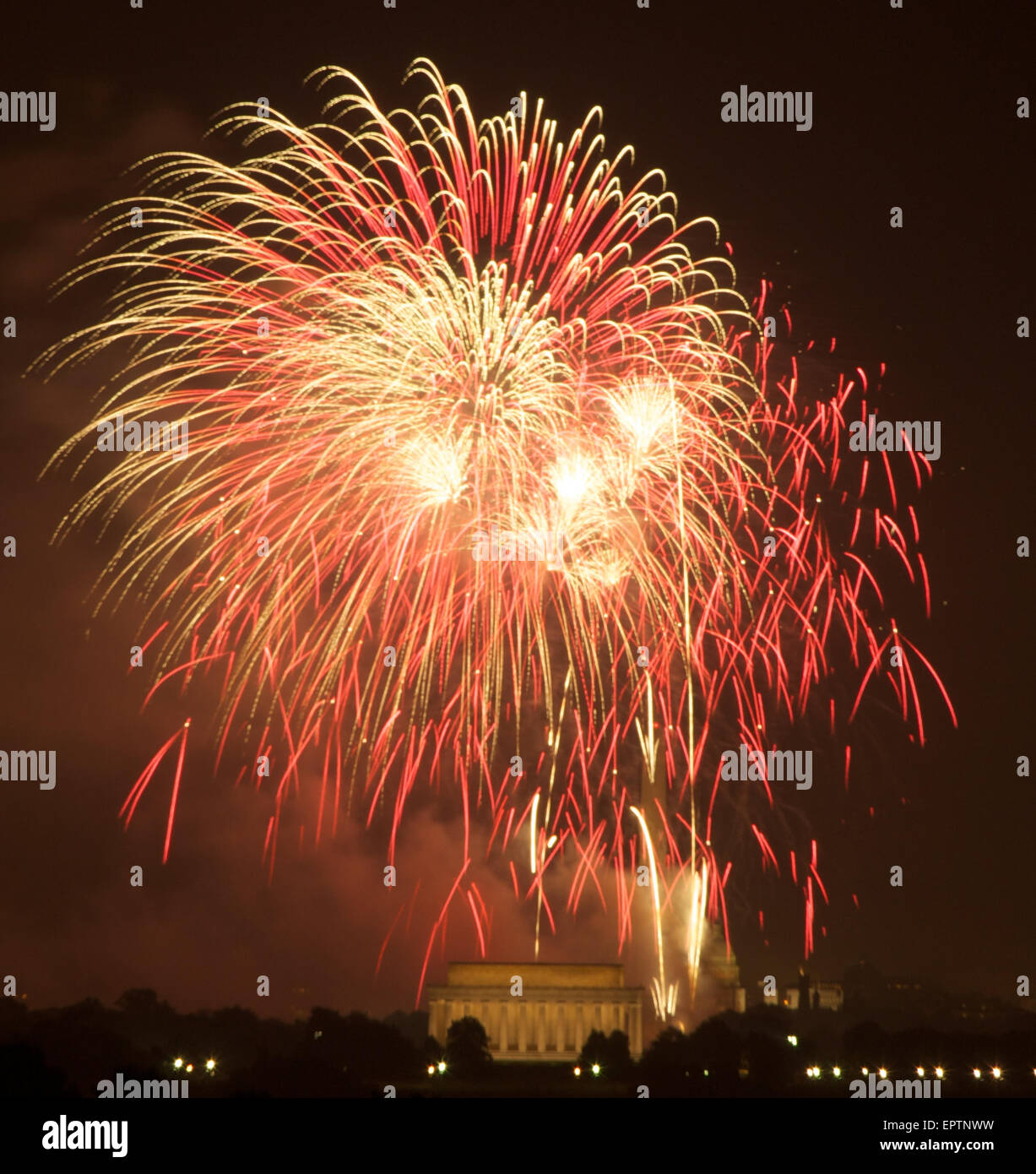 Independence day fireworks monuments hi-res stock photography and ...