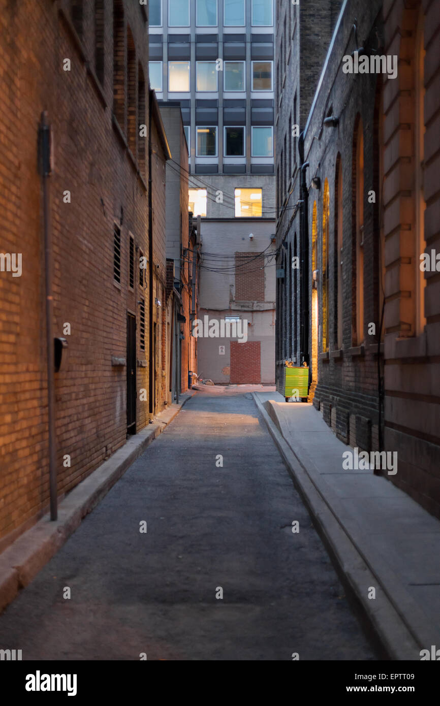 Buildingcolor hi-res stock photography and images - Alamy