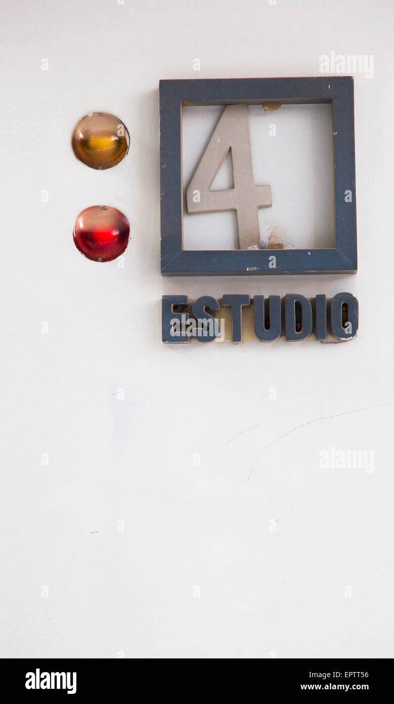 Estudio de chile hi-res stock photography and images - Alamy