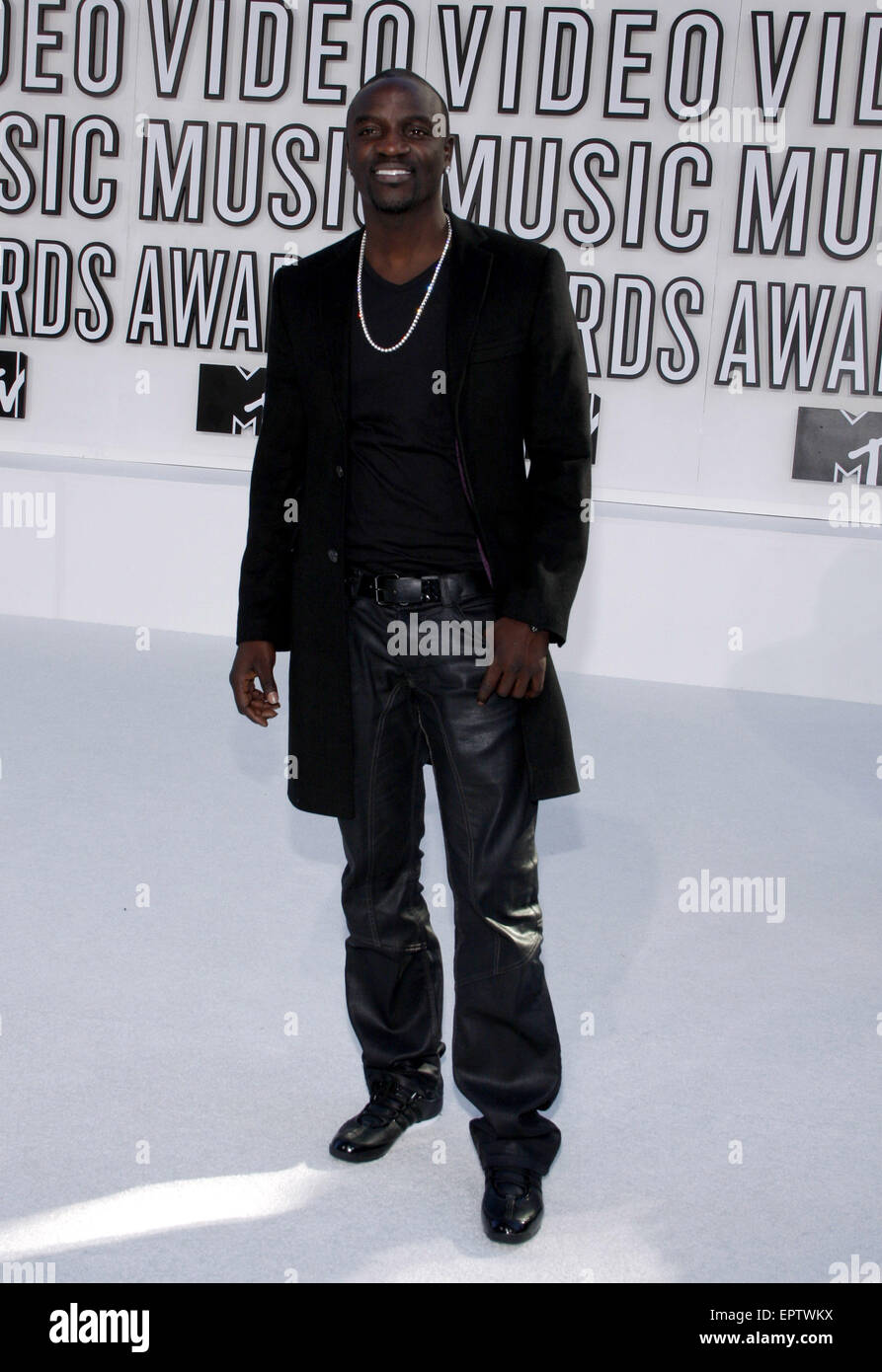 Akon singer hi-res stock photography and images - Alamy