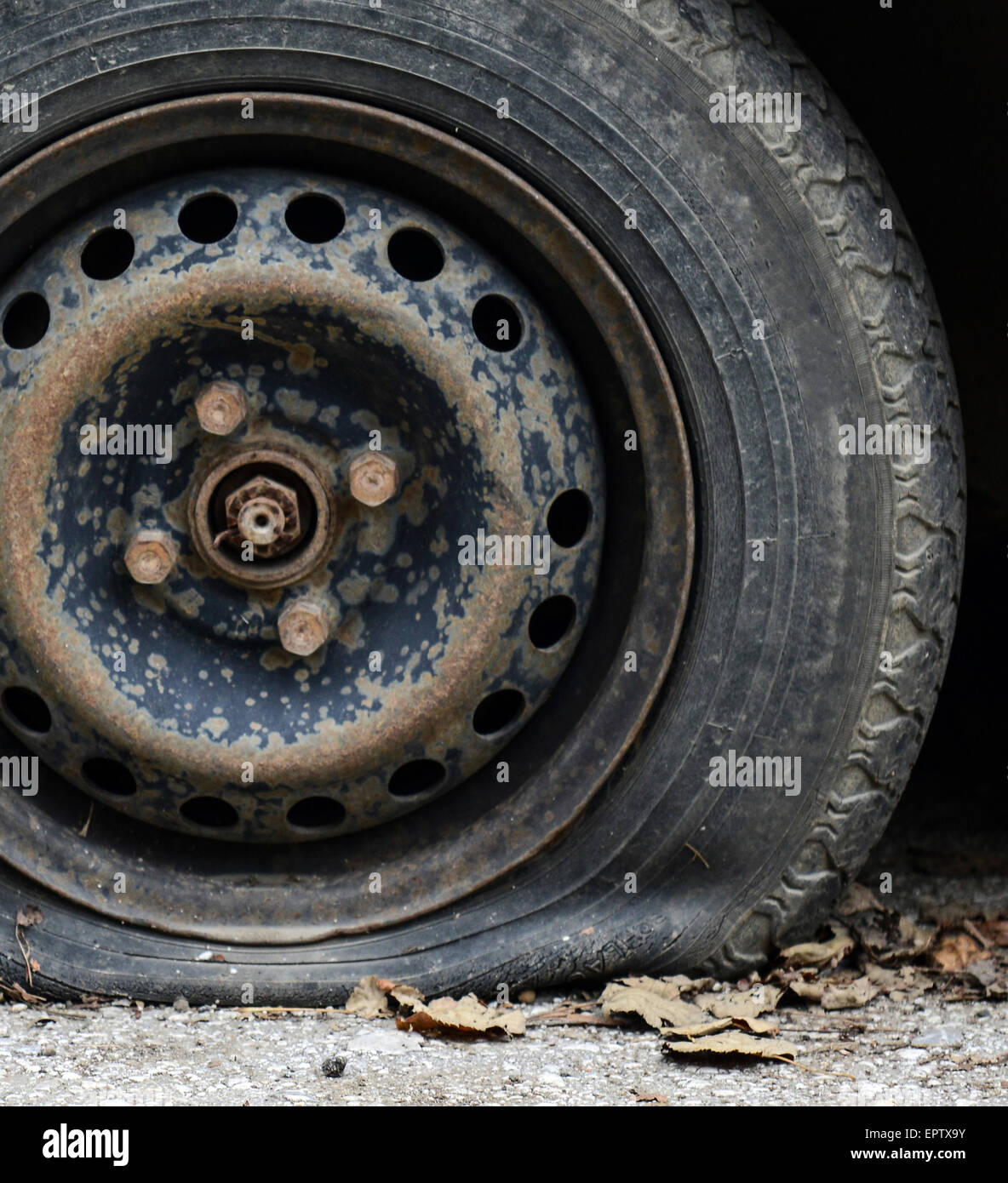 Flat car tyre hi-res stock photography and images - Alamy