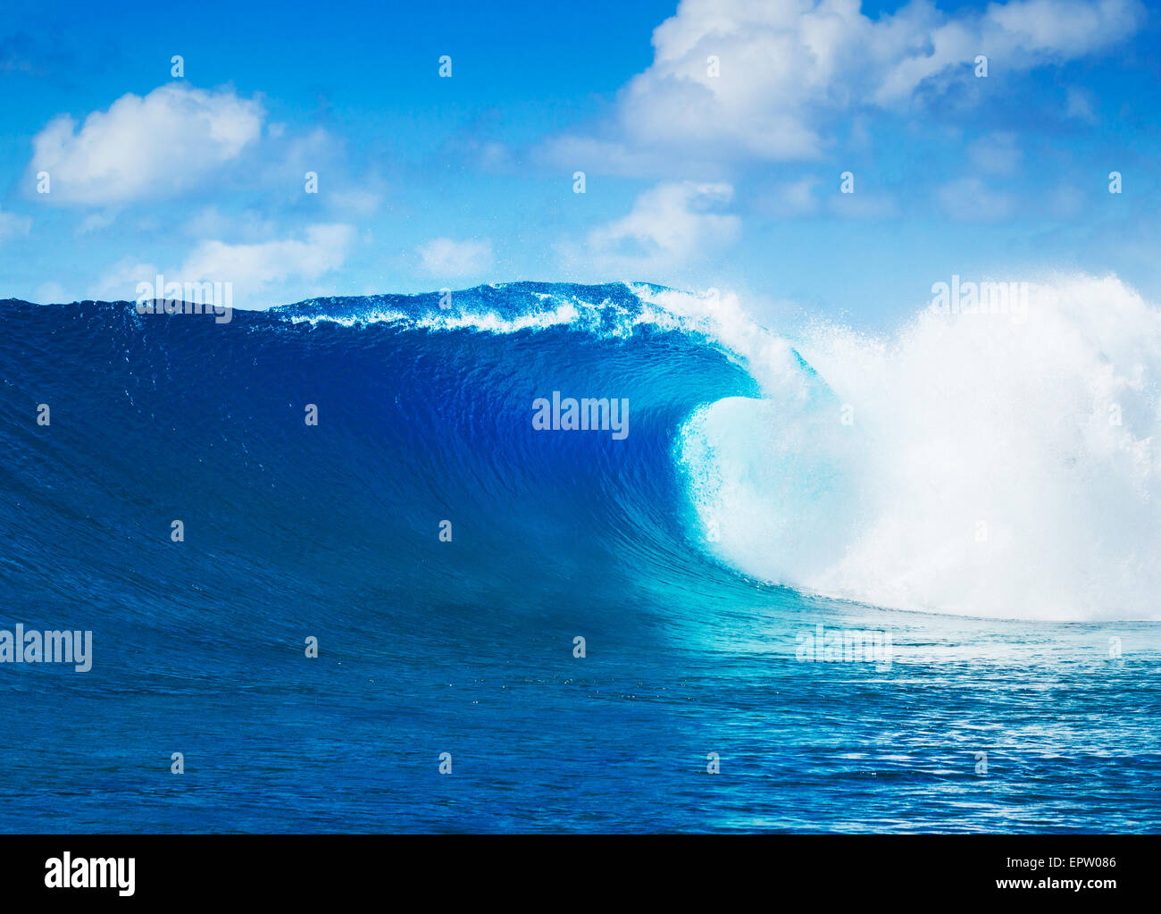 Blue Ocean Wave, Epic Surf Stock Photo - Alamy