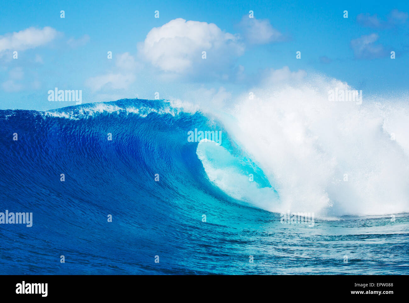 Blue Ocean Wave, Epic Surf Stock Photo - Alamy