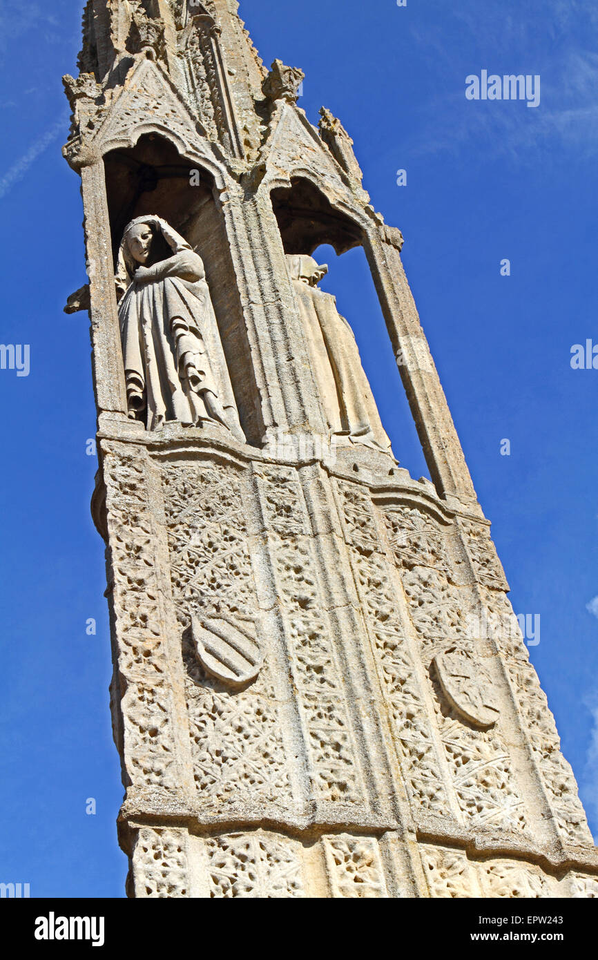 The Eleanor Cross in Geddington Stock Photo - Alamy
