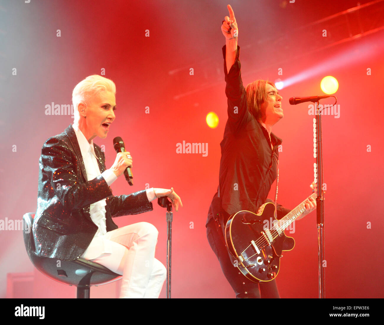 Per gessle and marie fredriksson hi-res stock photography and images ...