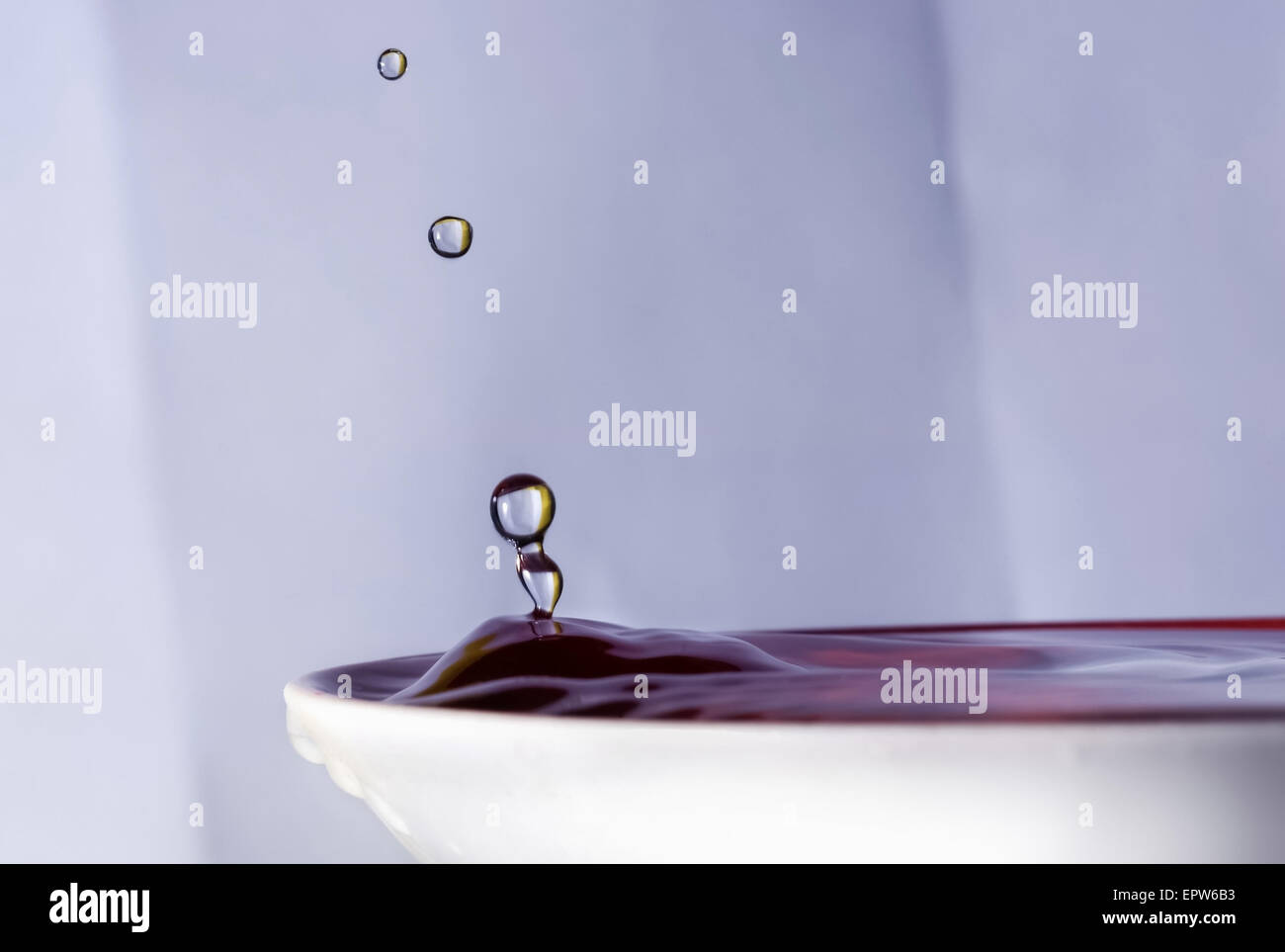 Water drop splash shallow hi-res stock photography and images - Alamy